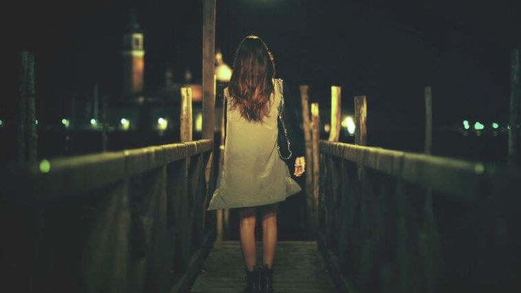 8 Signs You're Actually Boring And Don't Know It | Interesting Psychology